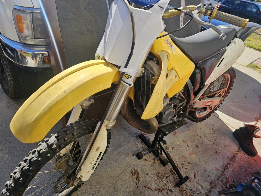 1999 Suzuki RM250 for Sale in Moreno Valley, CA - OfferUp
