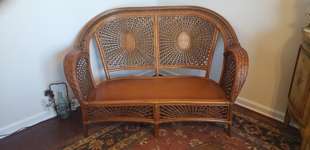 Pier One Wicker Settee And Chair for Sale in Lake Wylie, SC - OfferUp