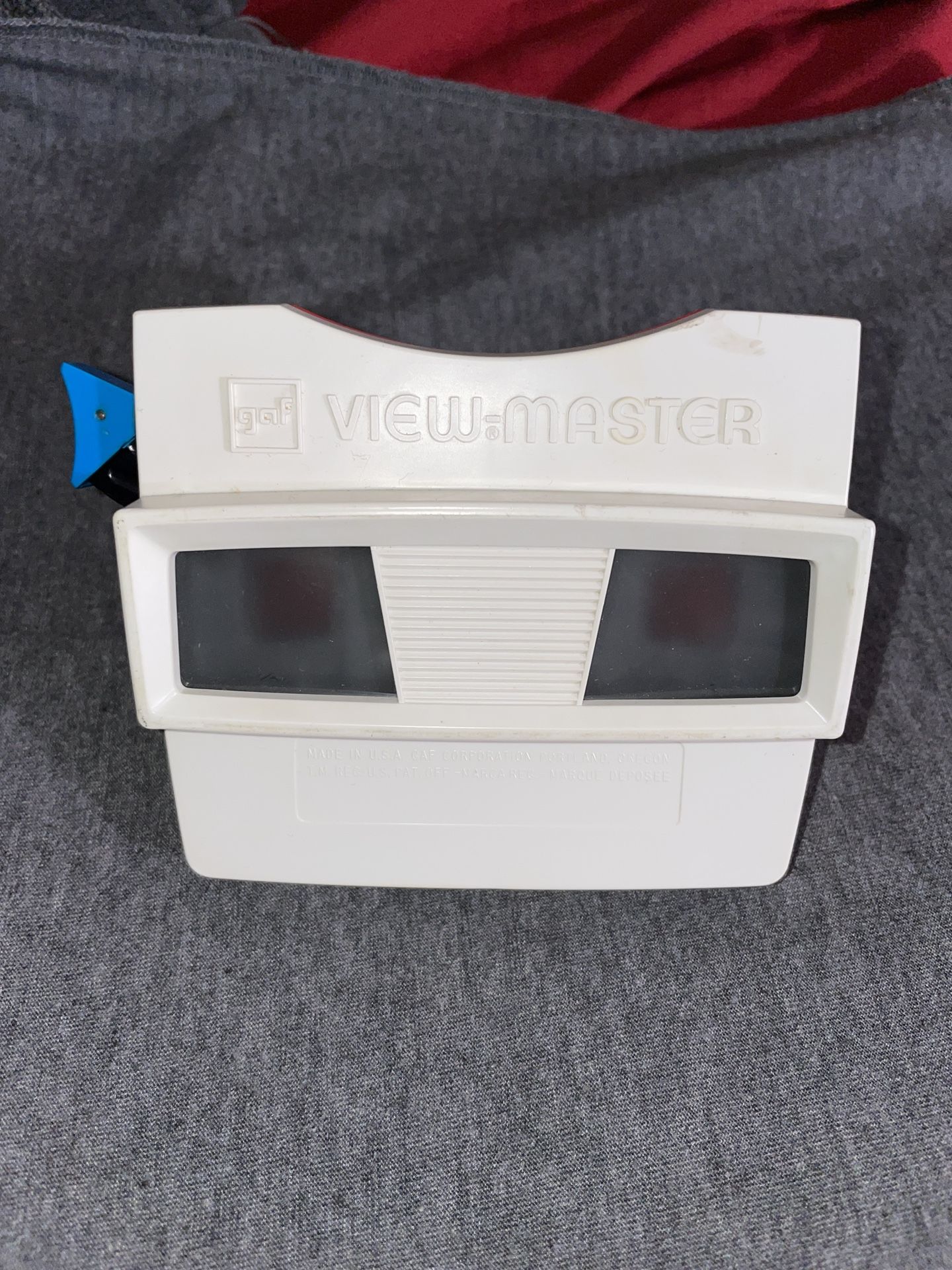 Vintage GAF Viewmaster Toy Slide Viewer With 5 Slides And Slide Case for Sale in Kapolei, HI ...