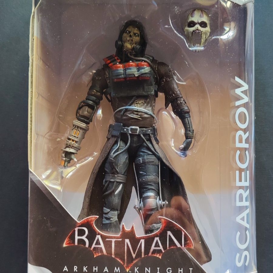 Scarecrow Arkham Knight Figure