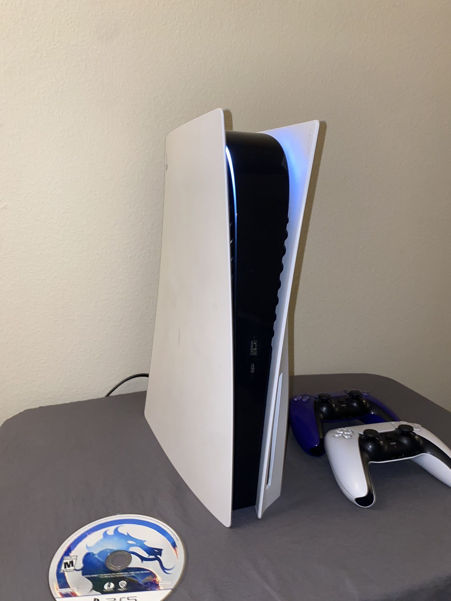 Ps5 Disc/digital For Sale comes with Controller/cords and Mortal Kombat ...