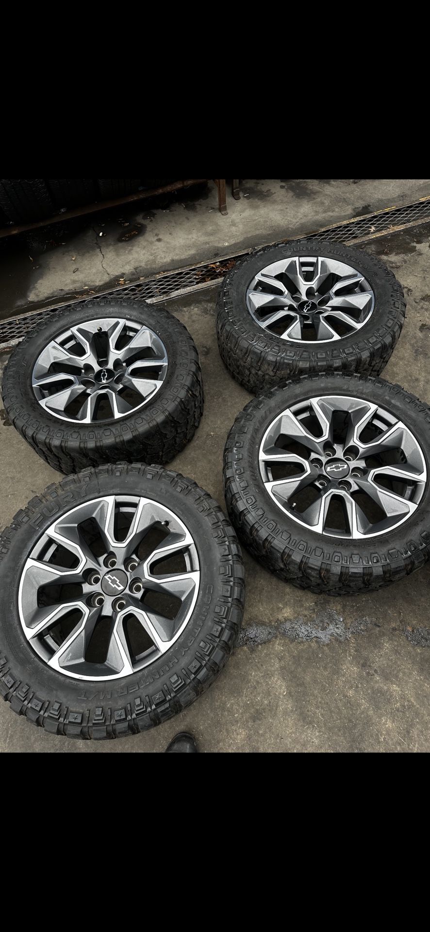 SET OF FOUR 20” CHEVY GMC RST WHEELS AND MUD TIRES for Sale in Visalia ...