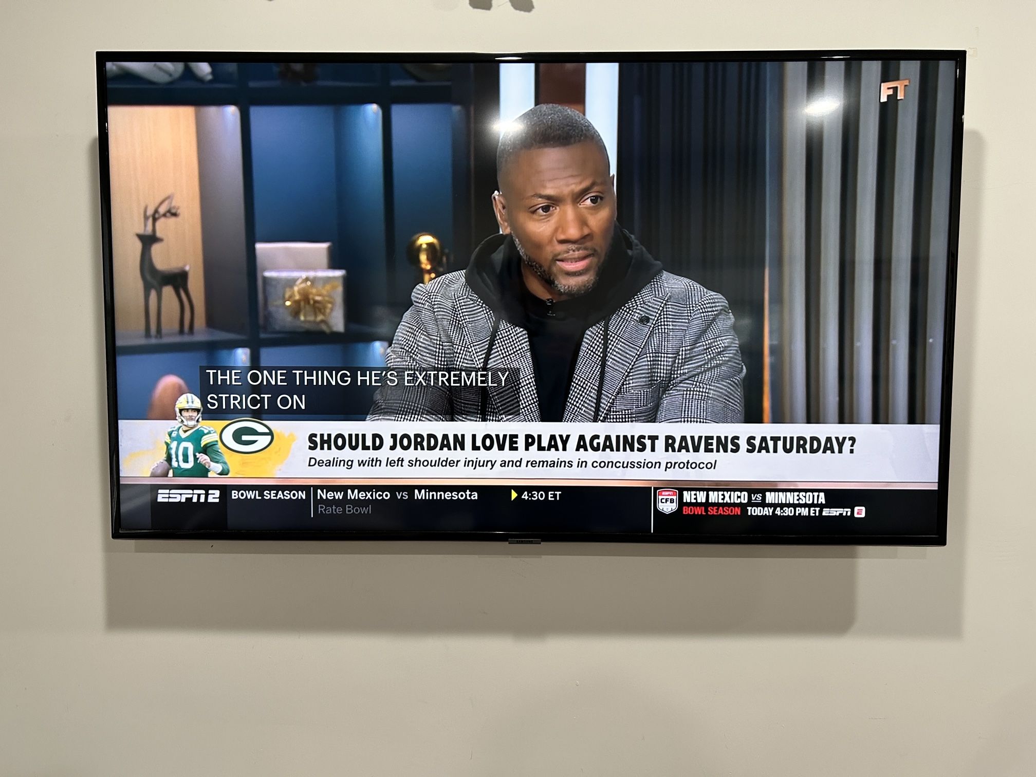 SAMSUNG 50'' INCH NU6900 SMART 4K UHD TV for Sale in Lakewood, CA - OfferUp