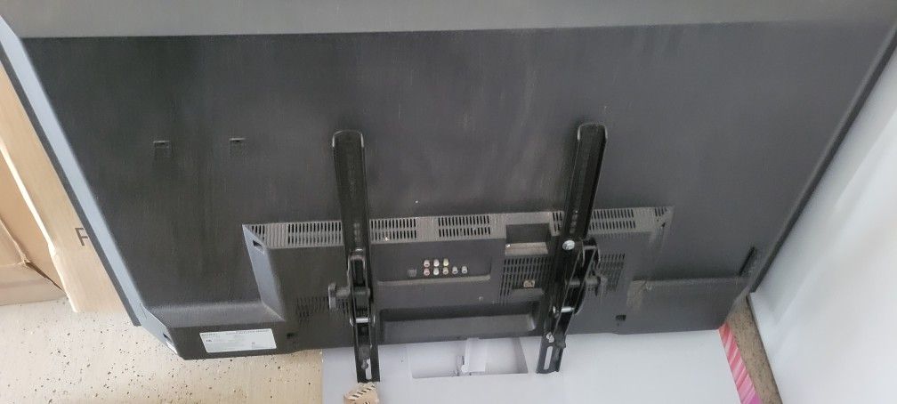 42-45 Inch Sony Bravia Tv for Sale in Bonita, CA - OfferUp