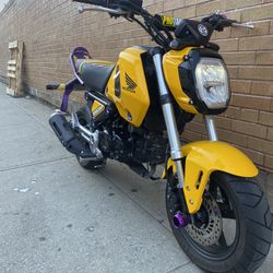 2022 Honda Grom Yellow