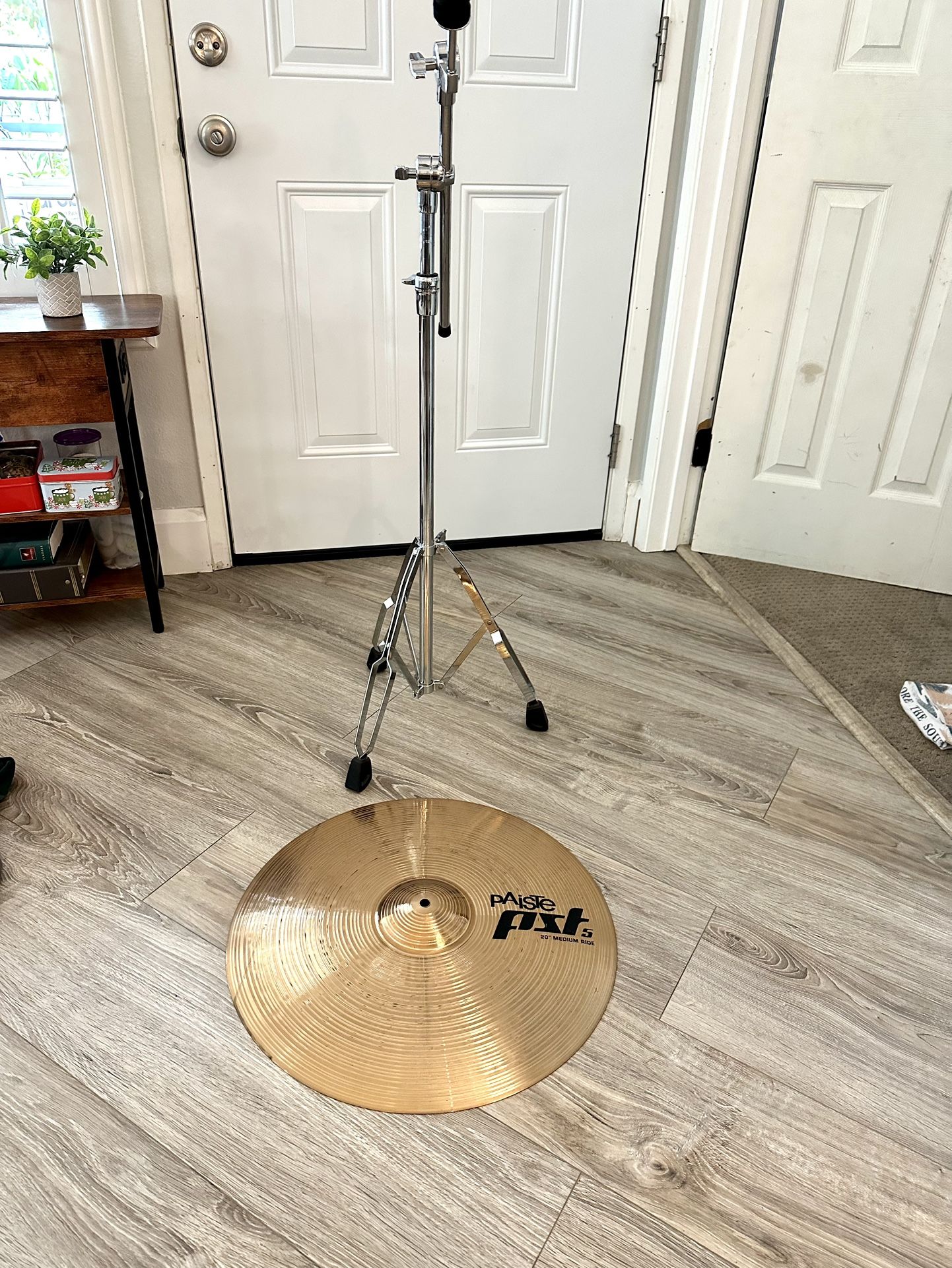 Paiste PST 5 Medium 20" Ride Cymbal + Pearl Cymbal Stand for Sale in ...