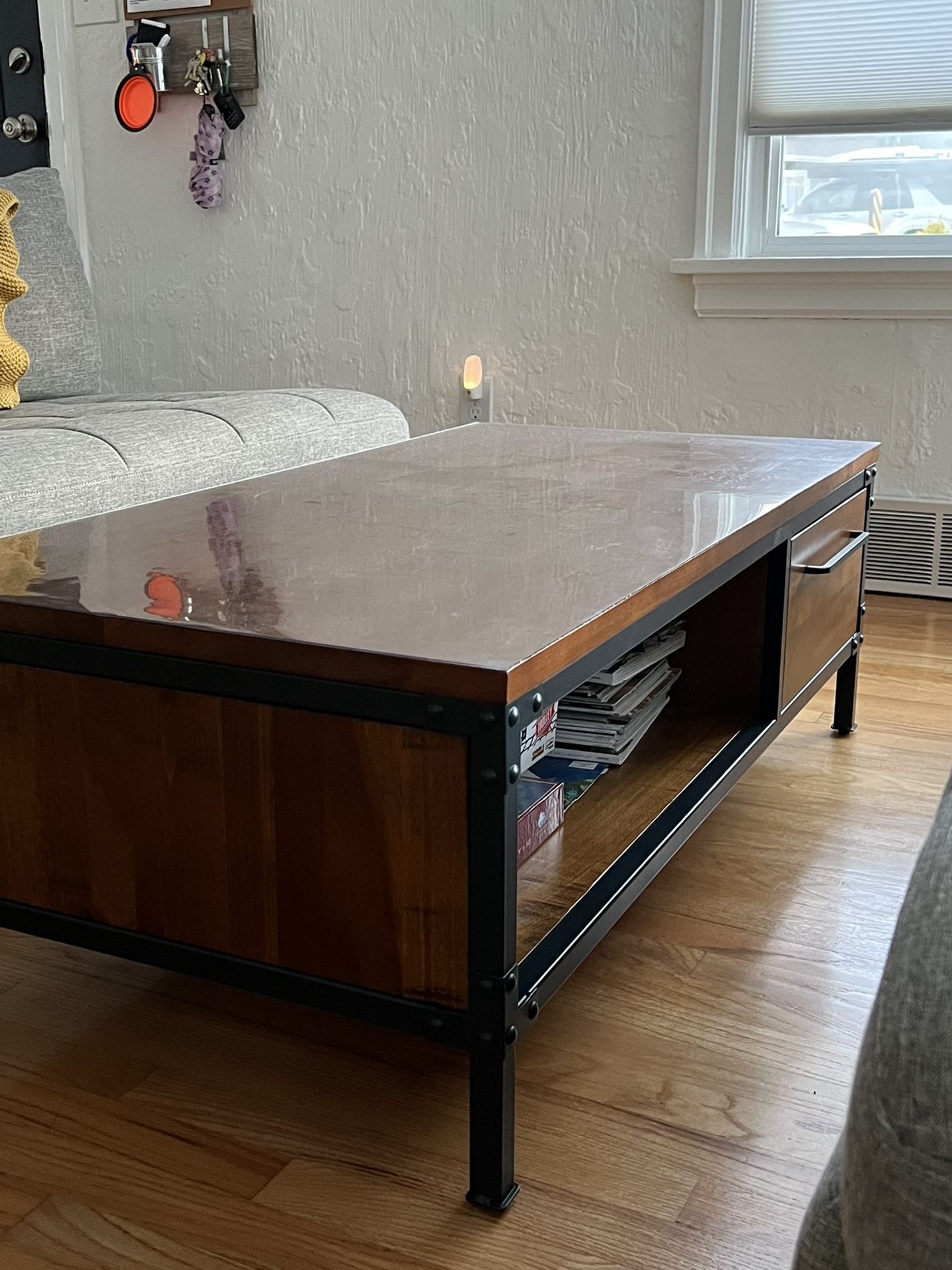 Dania Insigna Coffee Table - Excellent Condition for Sale in Seattle ...