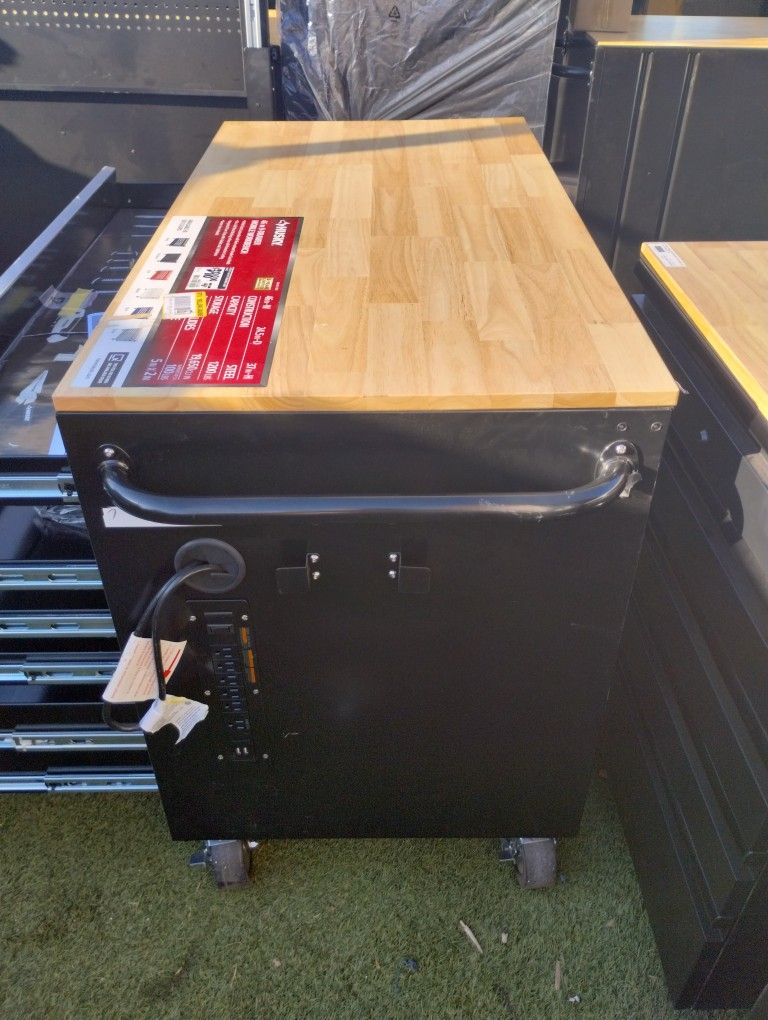 Husky Tool Box for Sale in Phoenix, AZ - OfferUp