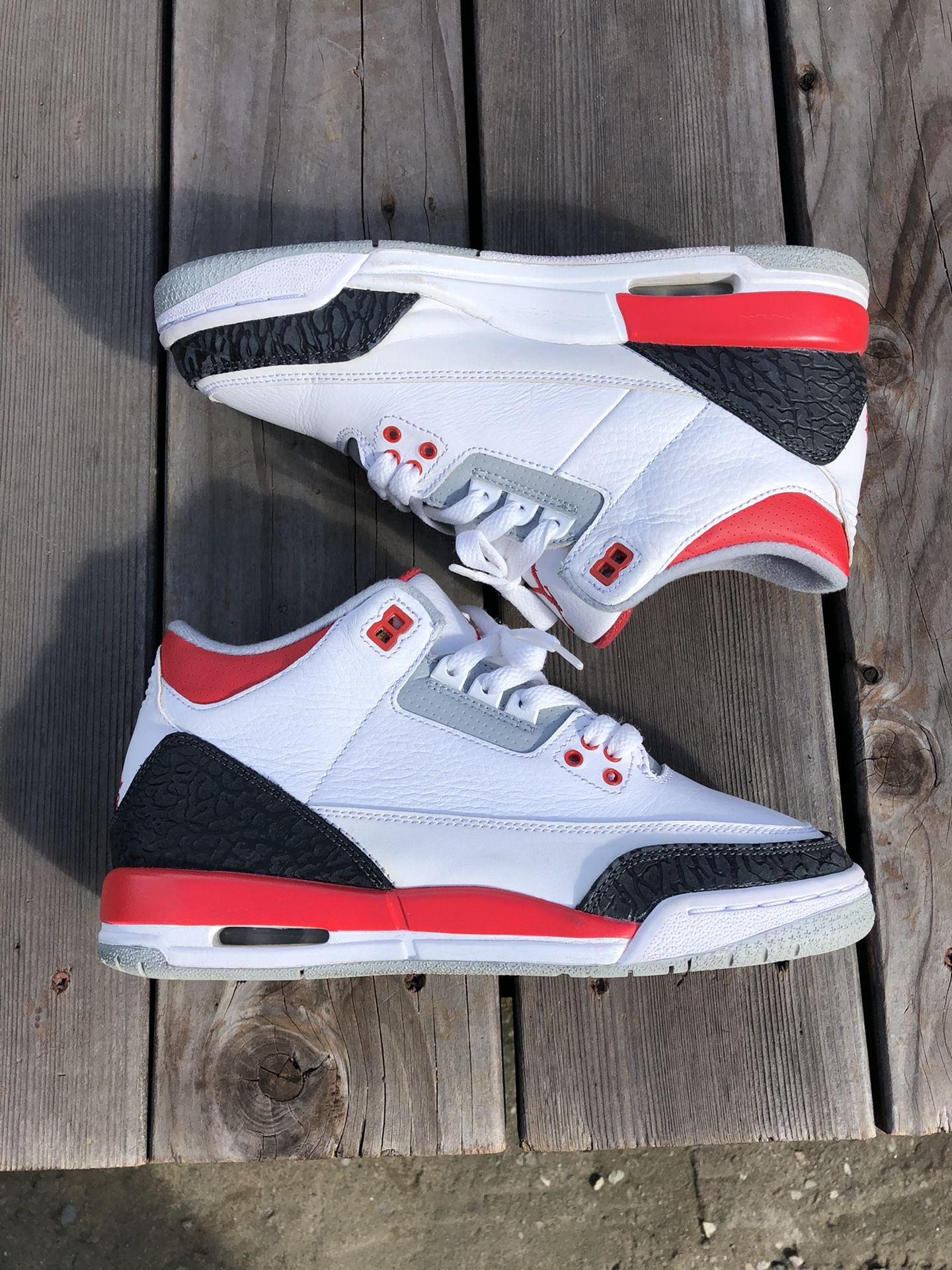 Fire Red Jordan 3s for Sale in Oakley, CA - OfferUp