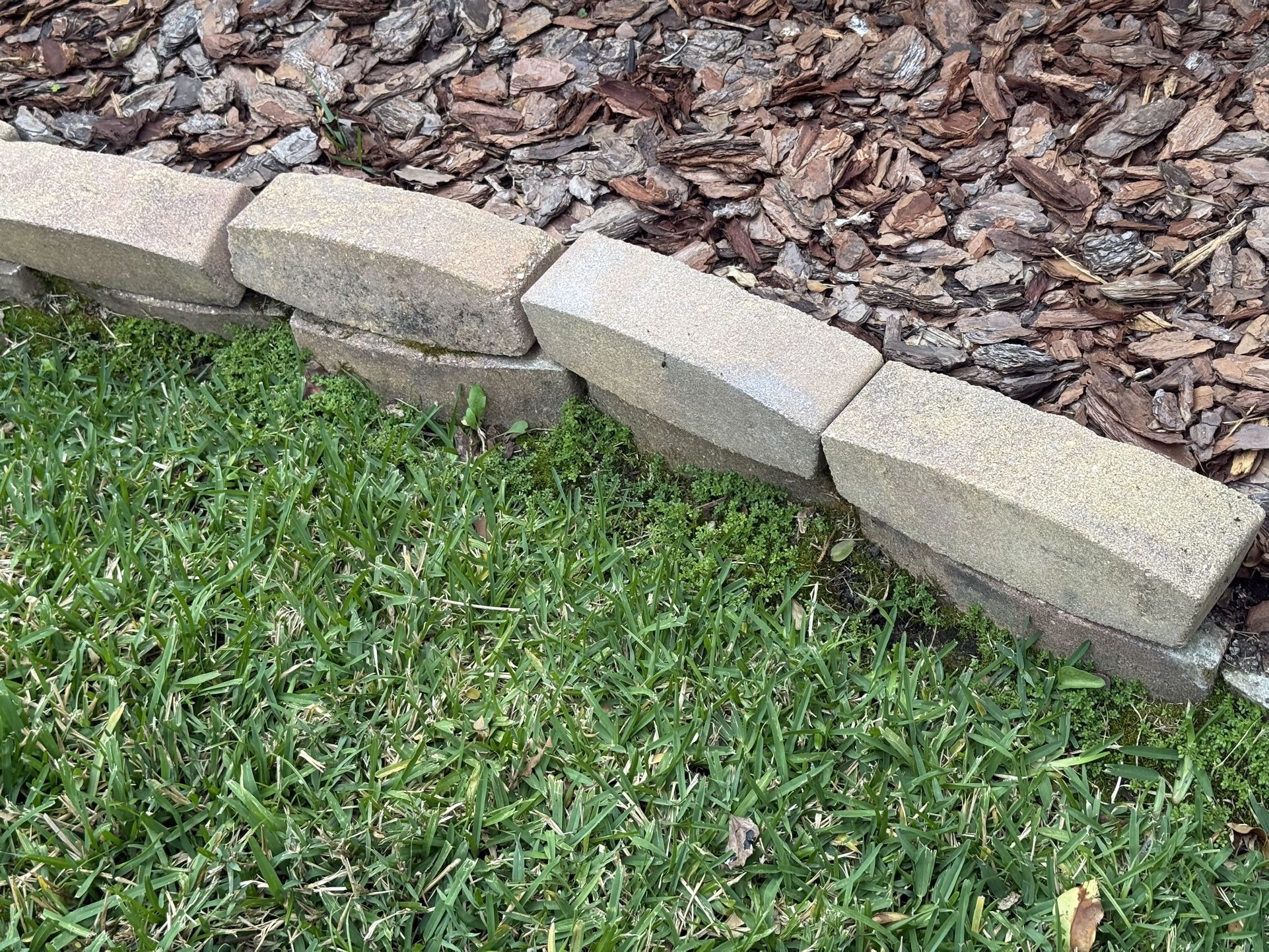 Pavers / Bricks - Curbing for Sale in Land O' Lakes, FL - OfferUp