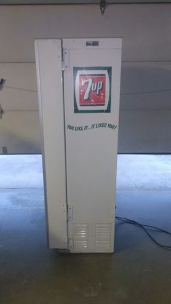 FOR SALE OLD 7UP Vending Machine For B Bodies Only Classic