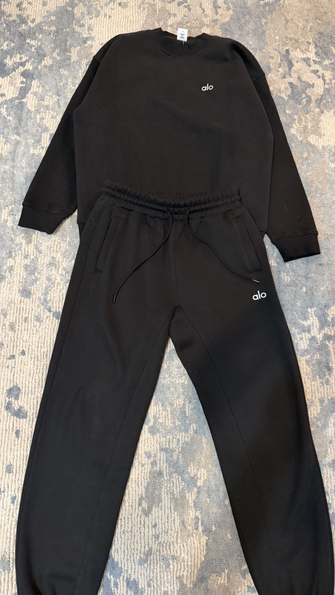 Alo Set Mens (Large) Brand new, Black for Sale in Westerville, OH - OfferUp