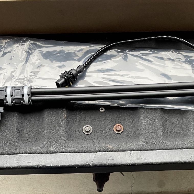 Car & Truck Parts Paccar Def Level Sensor Q21-6170-001KIT Other Car ...