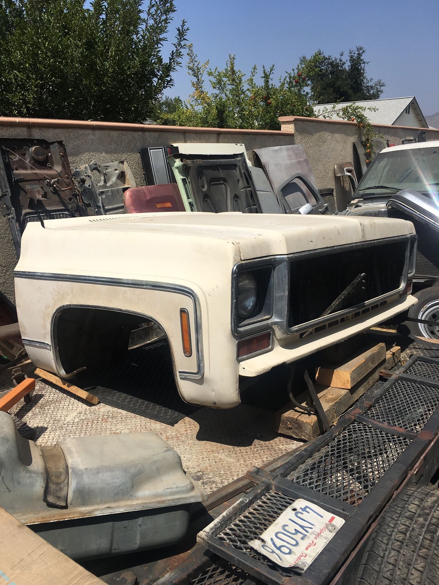 1973-1974 chevy c10 Front Clip Nice shape No Grill for Sale in Oak Glen ...
