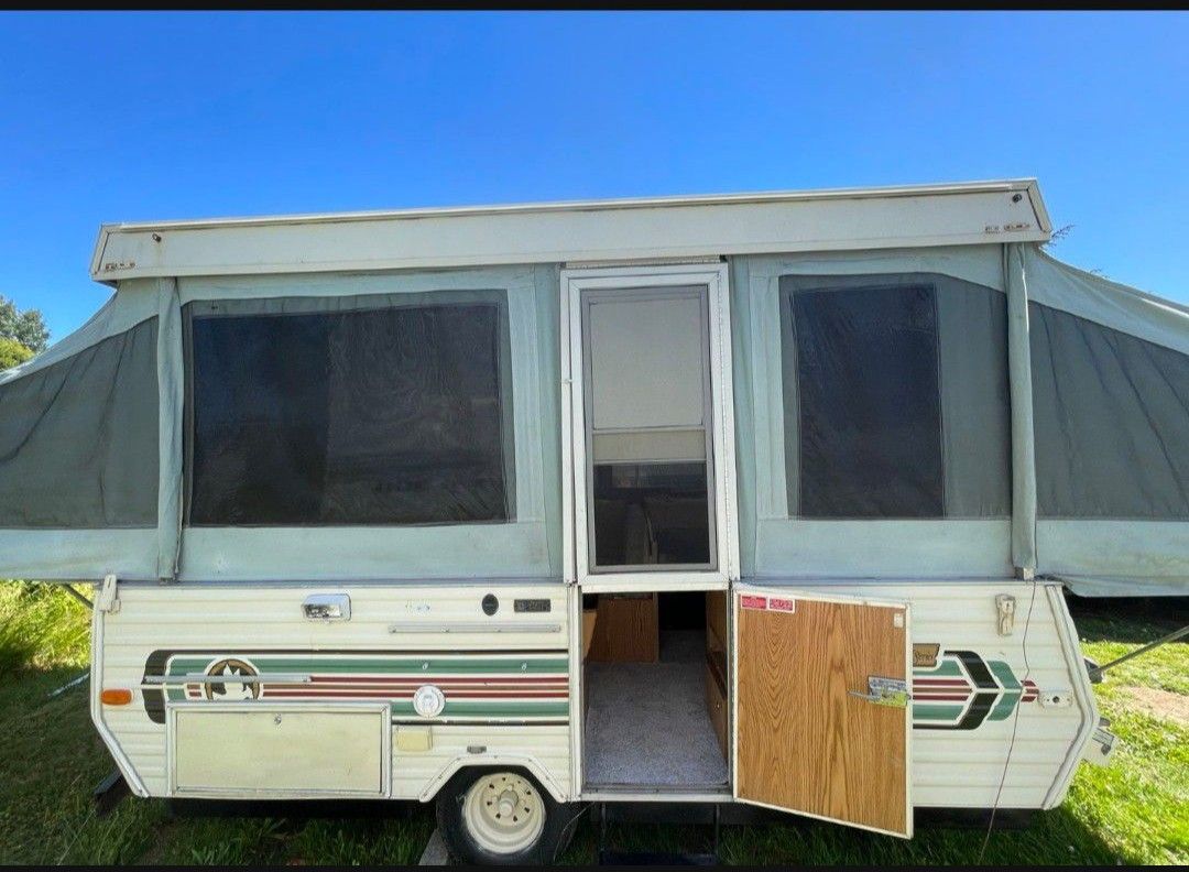 1990 Jayco designer series Jayco for Sale in Puyallup, WA - OfferUp