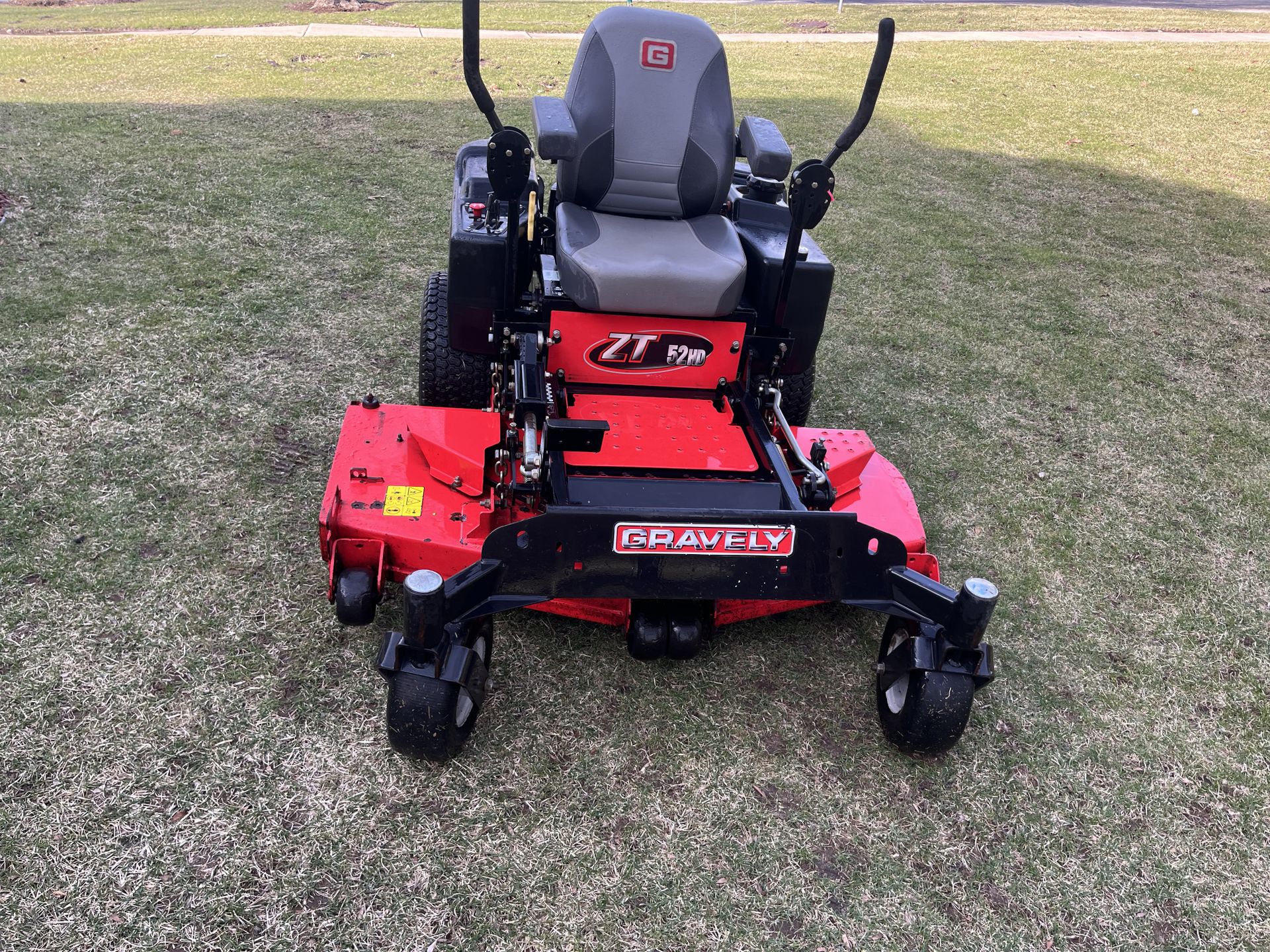 Gravley zt 52 zero turn lawn mower w/52 in deck and Kawasaki motor for ...