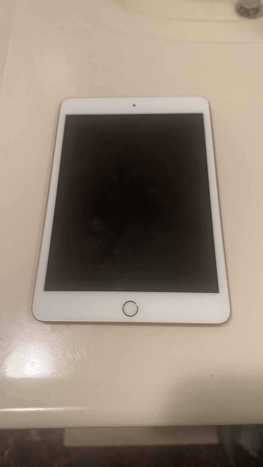 iPad Mini 5th Generation for Sale in Los Angeles, CA - OfferUp