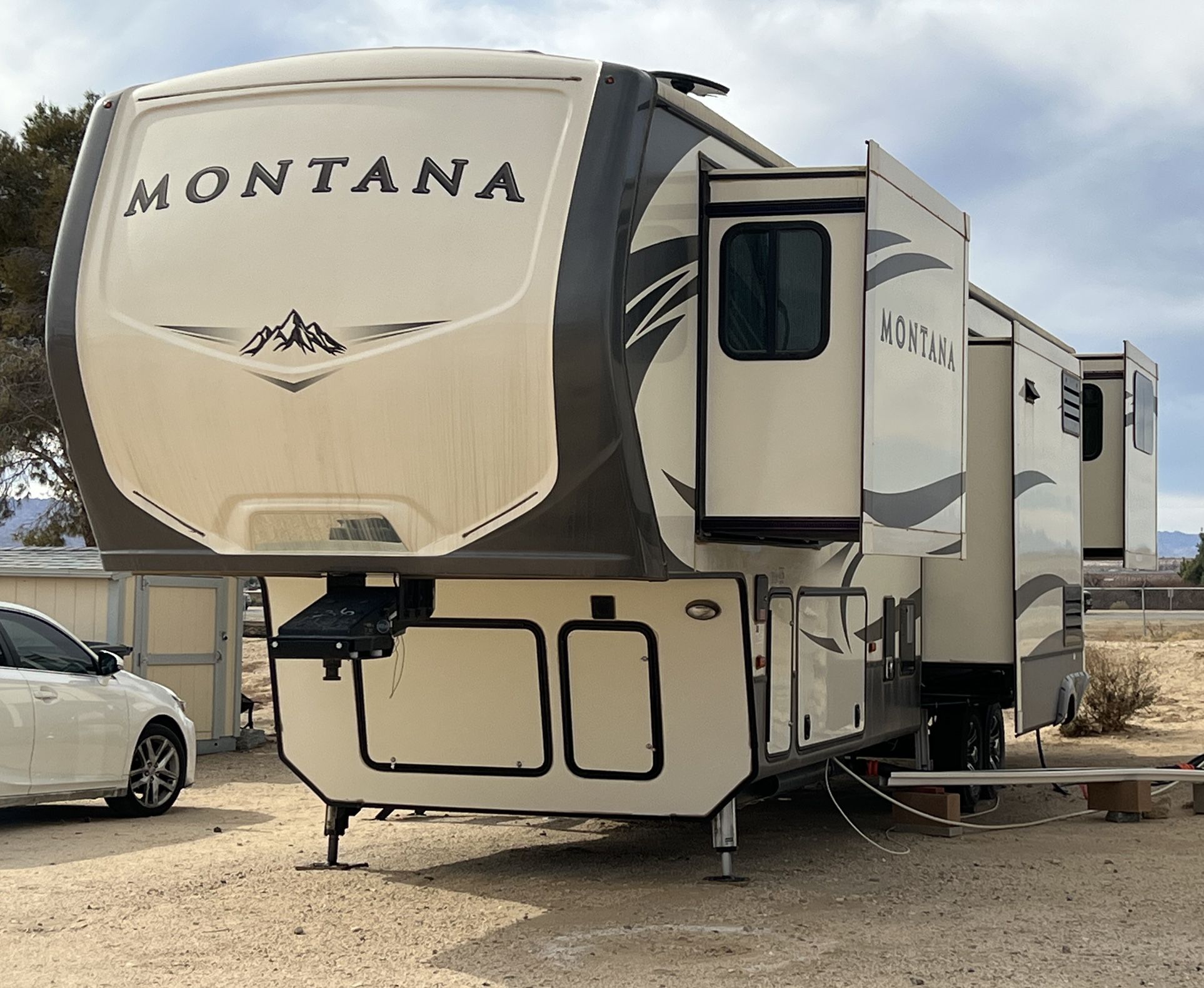 2018 Keystone Montana 3790RD for Sale in Chesapeake, VA - OfferUp