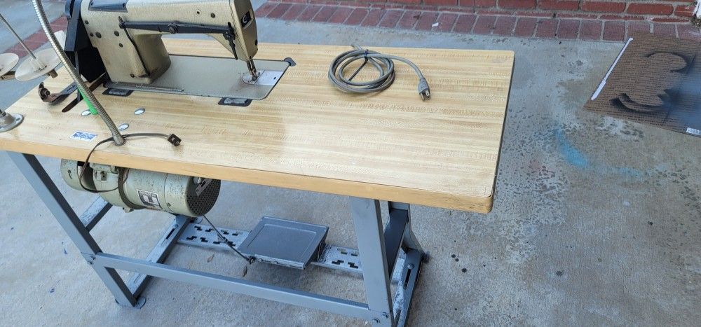 Consew 230 Industrial Sewing Machine With Table for Sale in Huntington ...