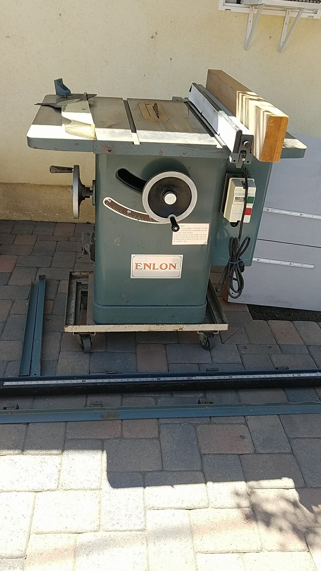 Enlon table saw negotiable for Sale in Los Angeles, CA - OfferUp