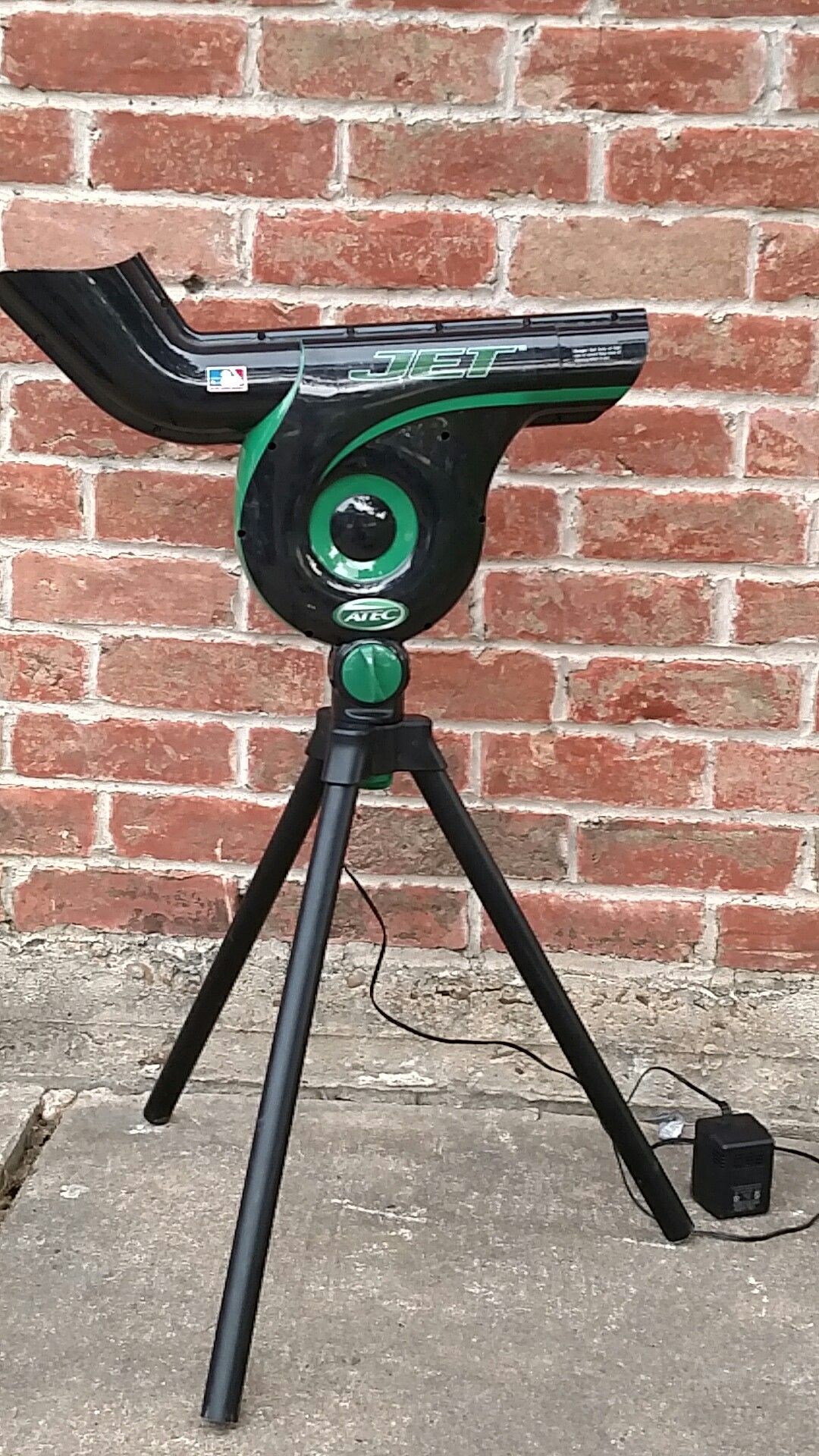 ATEC JET baseball pitching machine for Sale in Katy, TX - OfferUp