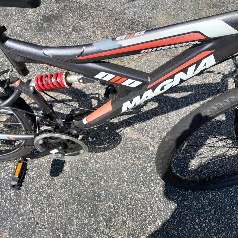 26. Inch Magna Mtn Bike As Pictured Rideable for Sale in Derby, CT ...