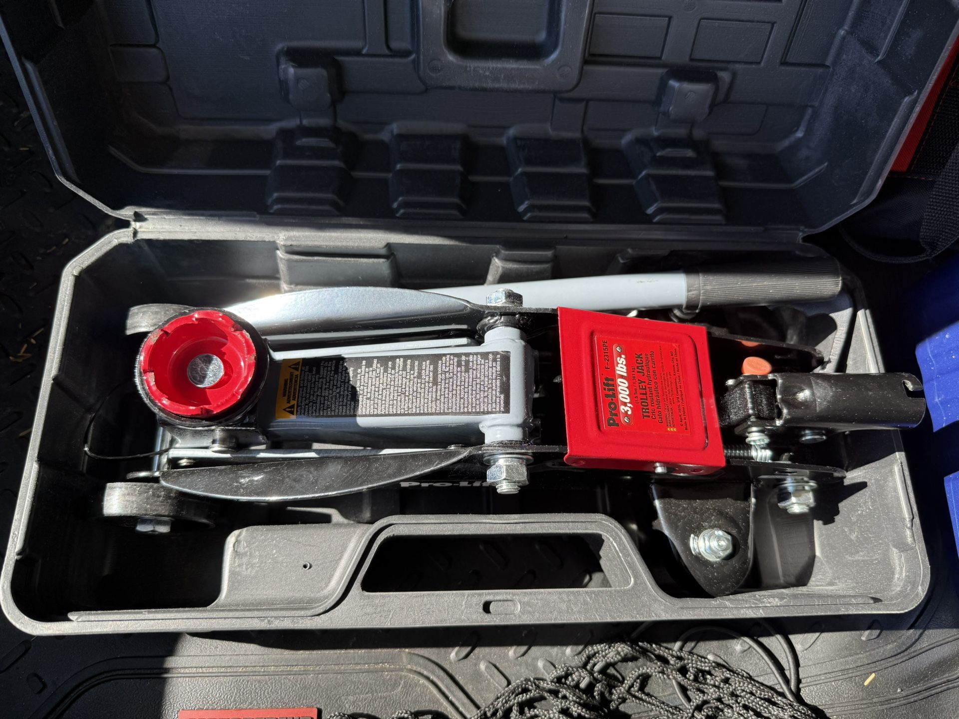Professional Car Jack 3,000 Ibs for Sale in Las Vegas, NV - OfferUp
