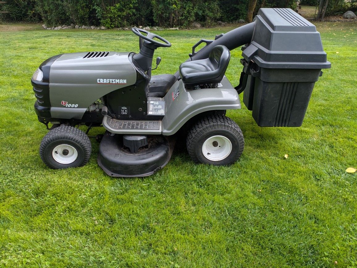 Craftsman Lt1000 Riding Lawn Mower for Sale in Lacey, WA - OfferUp