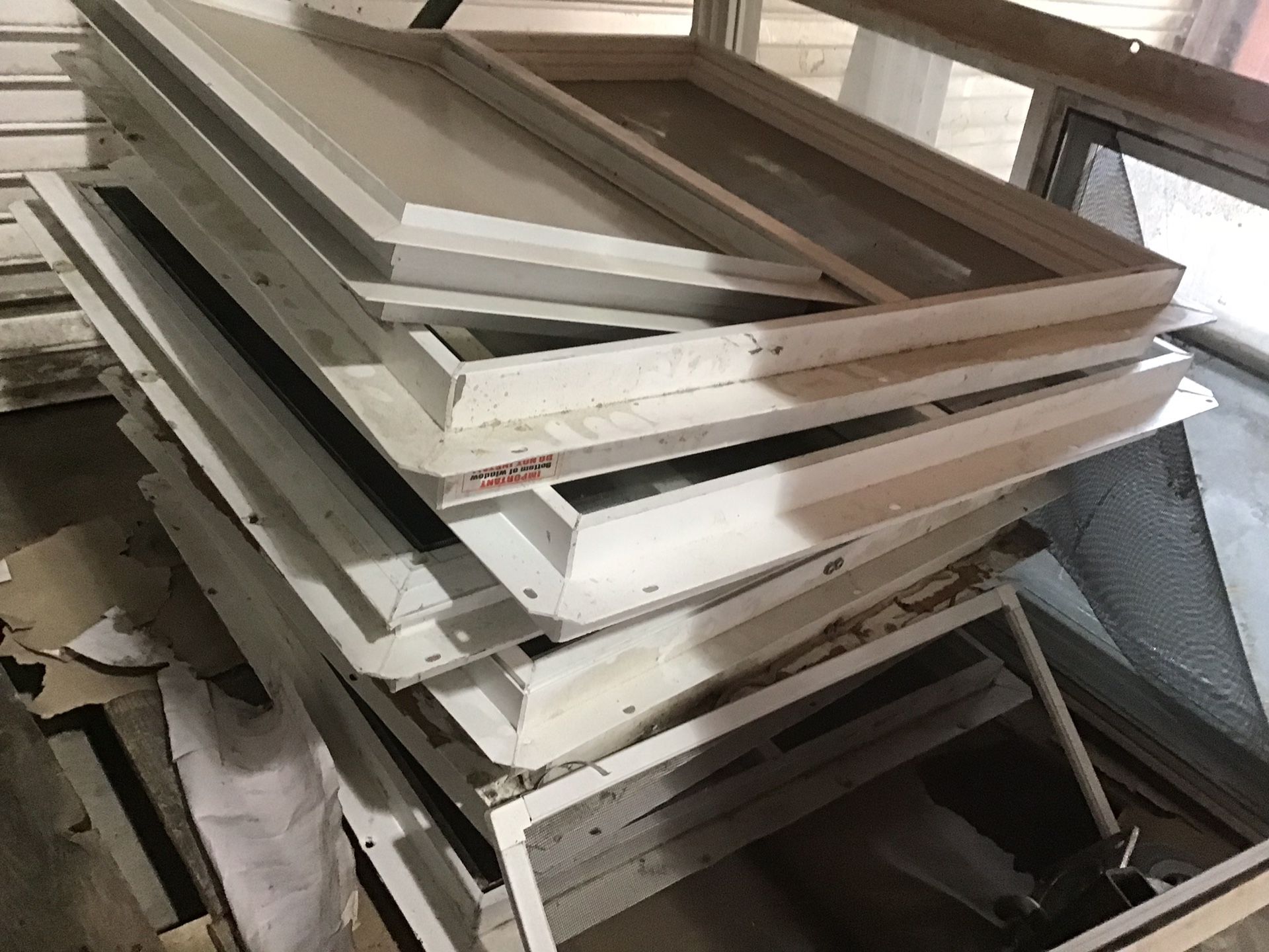 Used 2x2 vinyl sliding windows for Sale in Union Park, FL - OfferUp