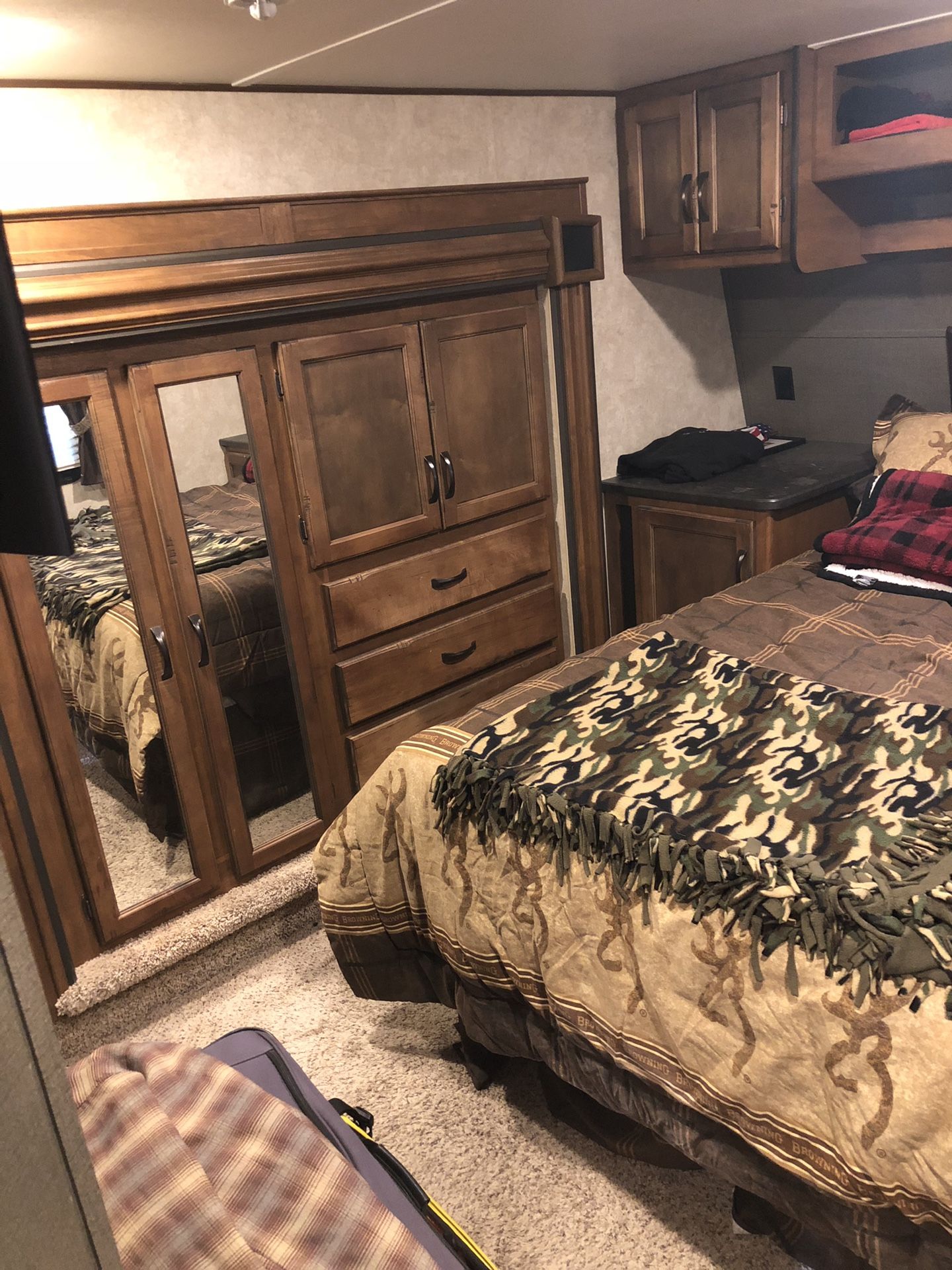 2014 Keystone Carbon 387 toy hauler for Sale in Goodyear, AZ - OfferUp