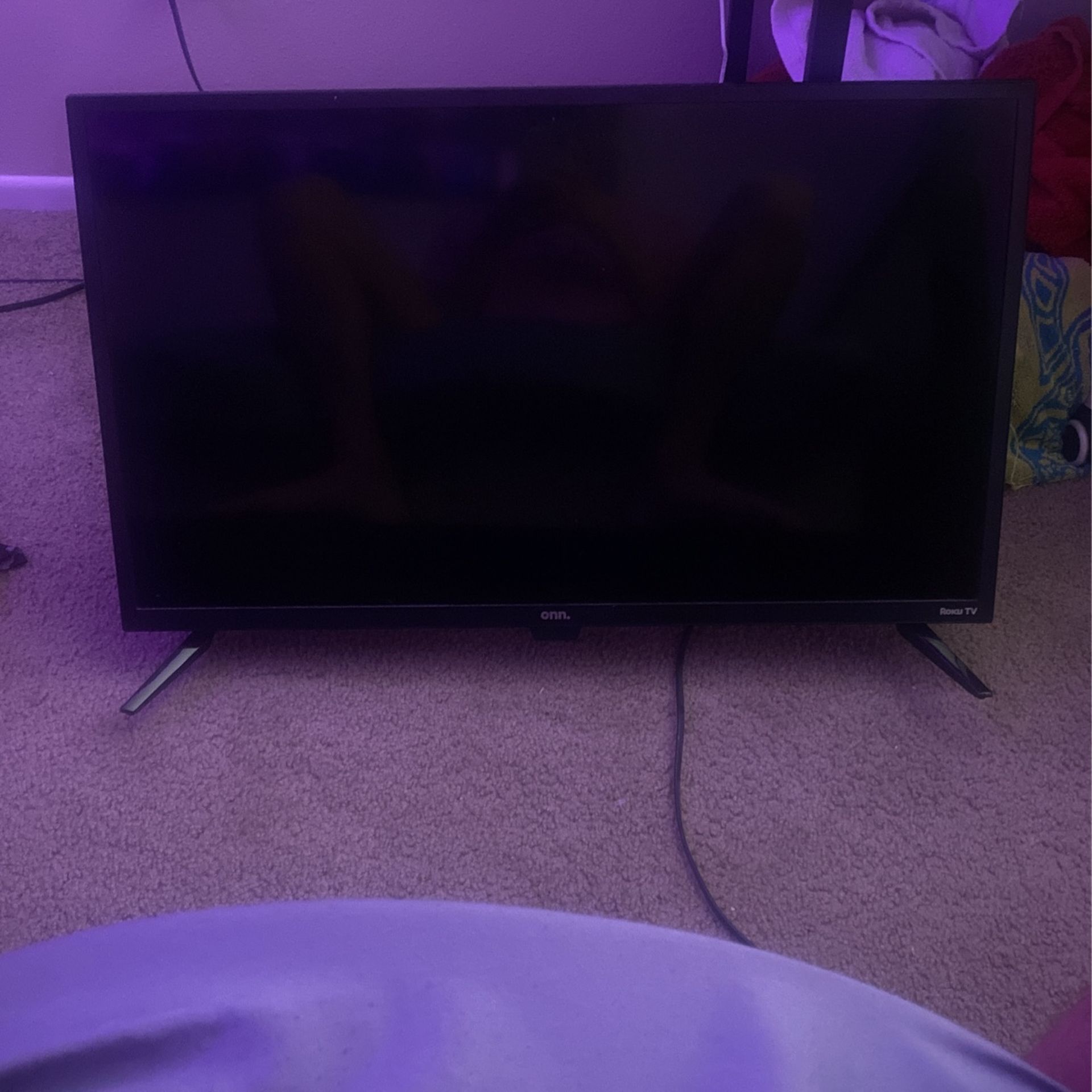32 inch roku tv for Sale in Murrieta, CA - OfferUp