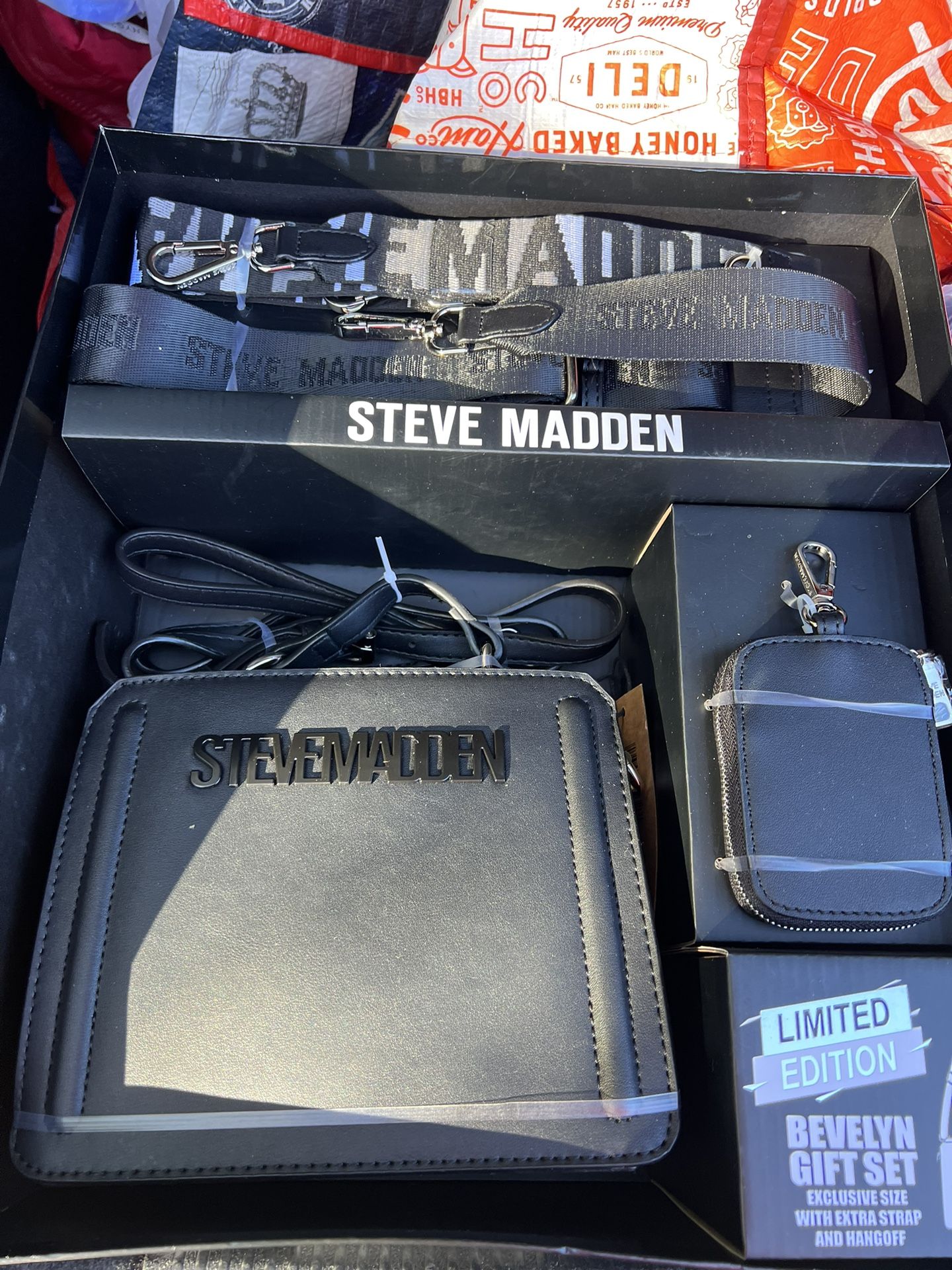 Steve Madden Set for Sale in Oro Valley, AZ - OfferUp