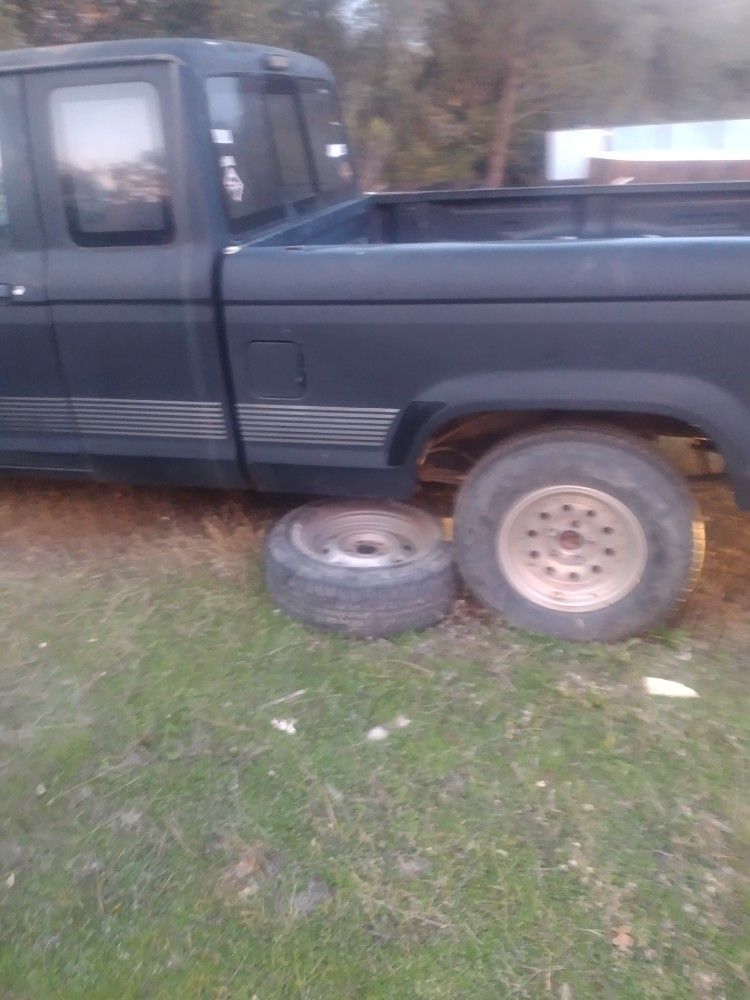 Gem E825 Flatbed EV With Charger for Sale in Shingle Springs, CA - OfferUp