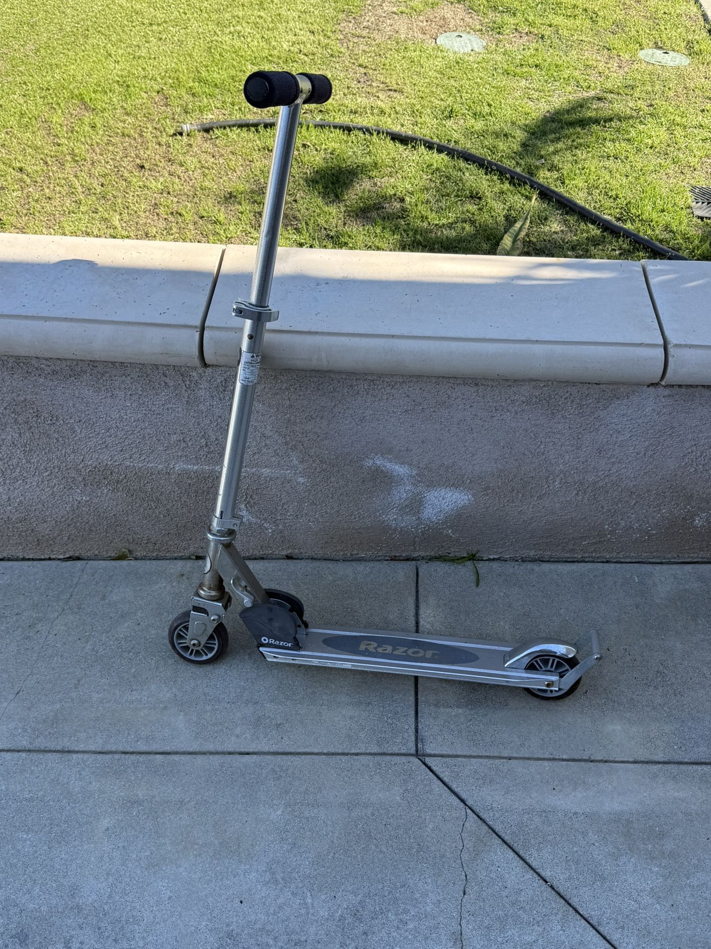 Kids Razor Scooter for Sale in Orange, CA - OfferUp