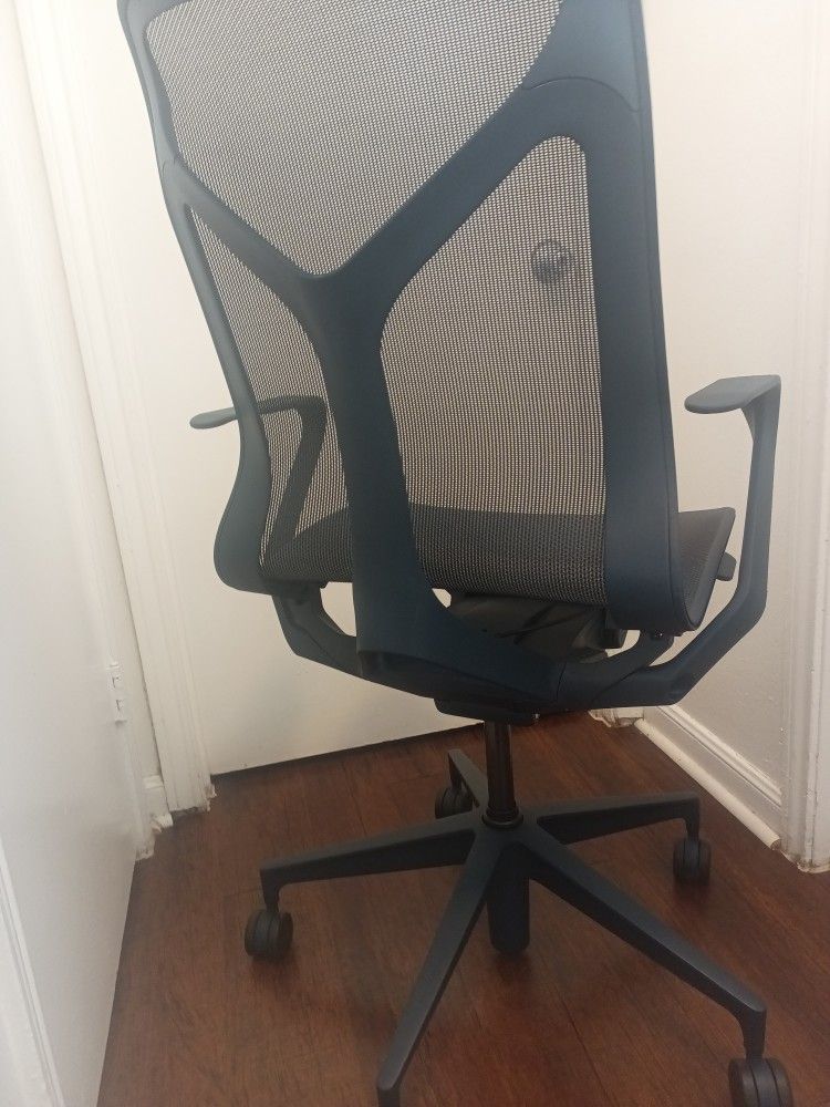 Herman Miller Cosm Ergonomic Task Chair for Sale in Houston, TX - OfferUp