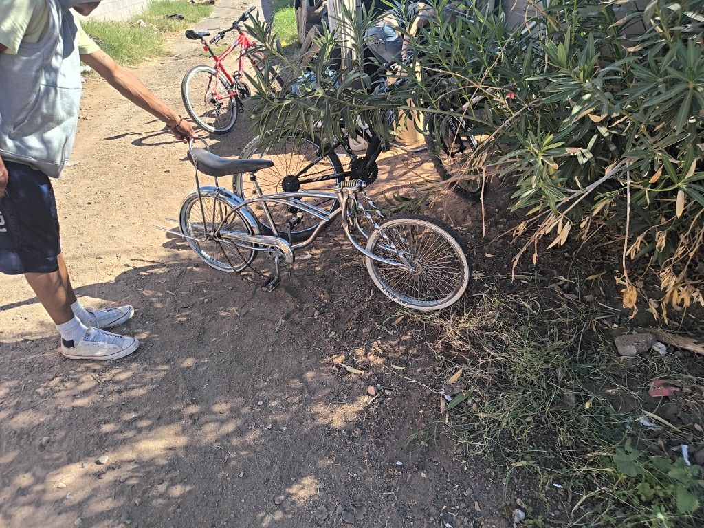 Bike Lowrider 20' Chrome for Sale in Phoenix, AZ - OfferUp
