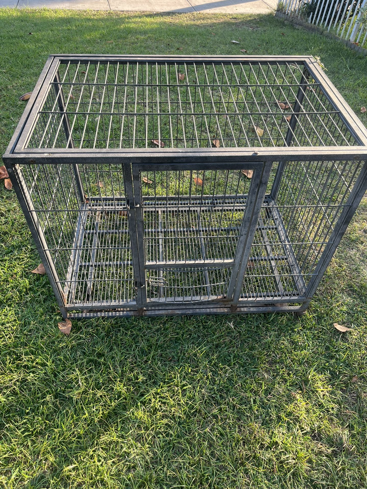 Large Dog Kennel for Sale in Montclair, CA - OfferUp