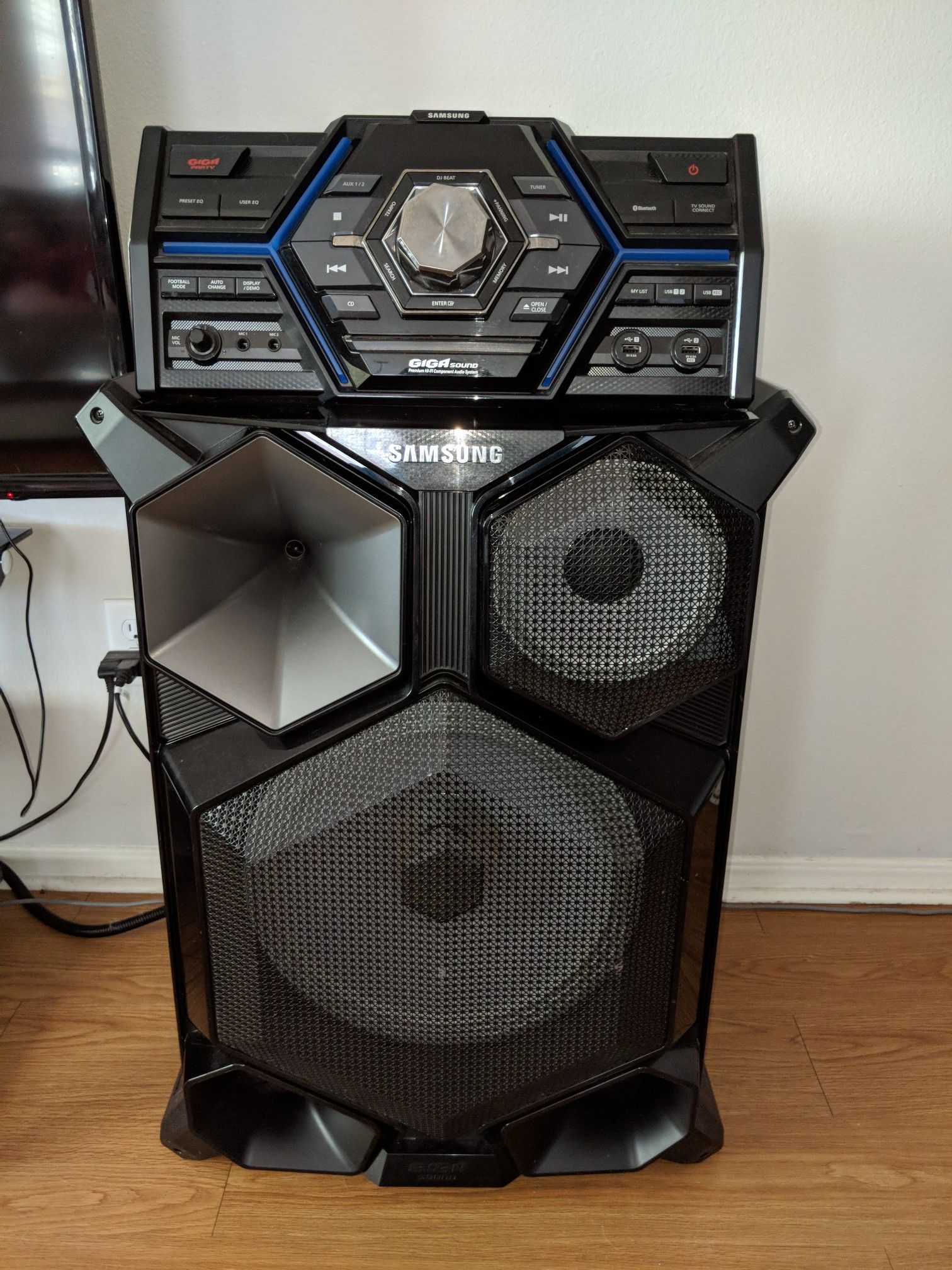Samsung Giga Party Sound System for Sale in Denver, CO - OfferUp