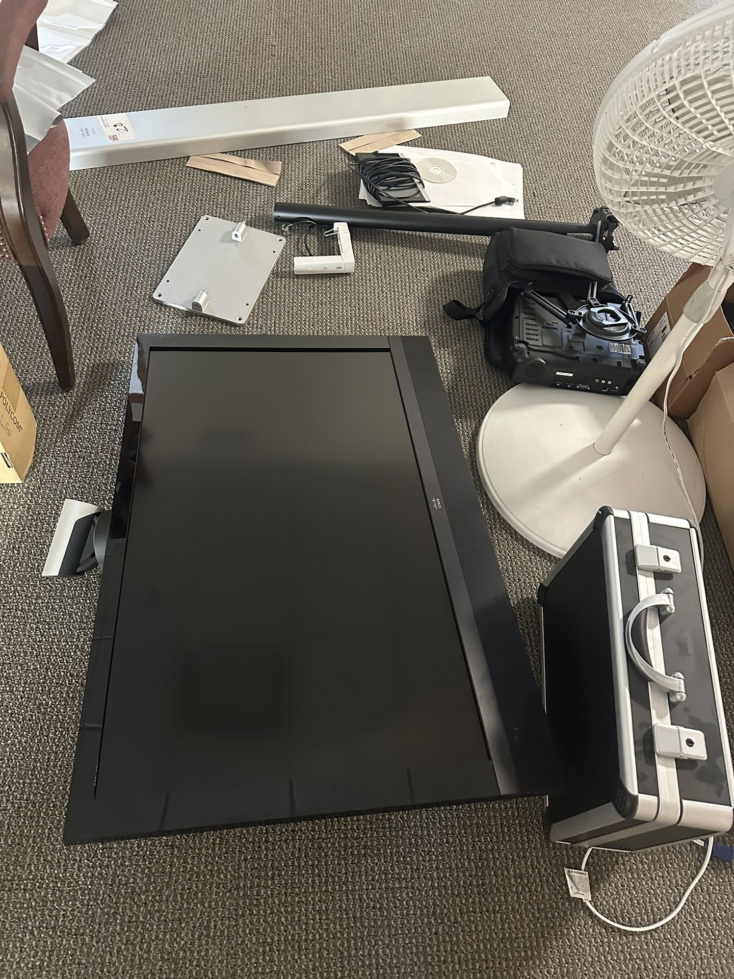 Projectors, Cisco Screen, Benq, Desktop Towers, Etc… for Sale in ...