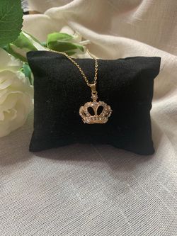 Beautiful Necklace Crown Choker Crystal Pendant, Silver Color for Sale ...