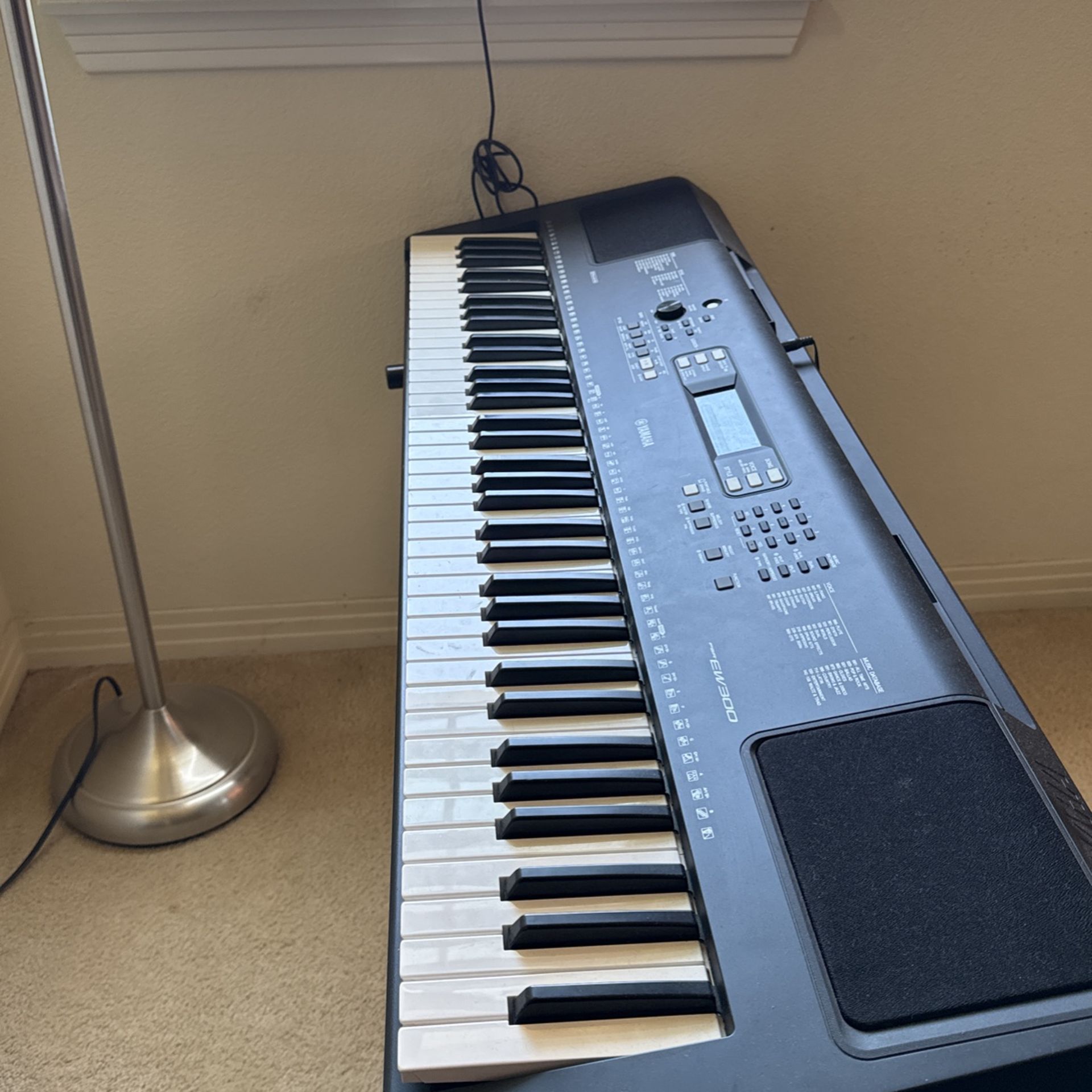 Yamaha keyboard PSR EW 300 for Sale in West Covina, CA - OfferUp