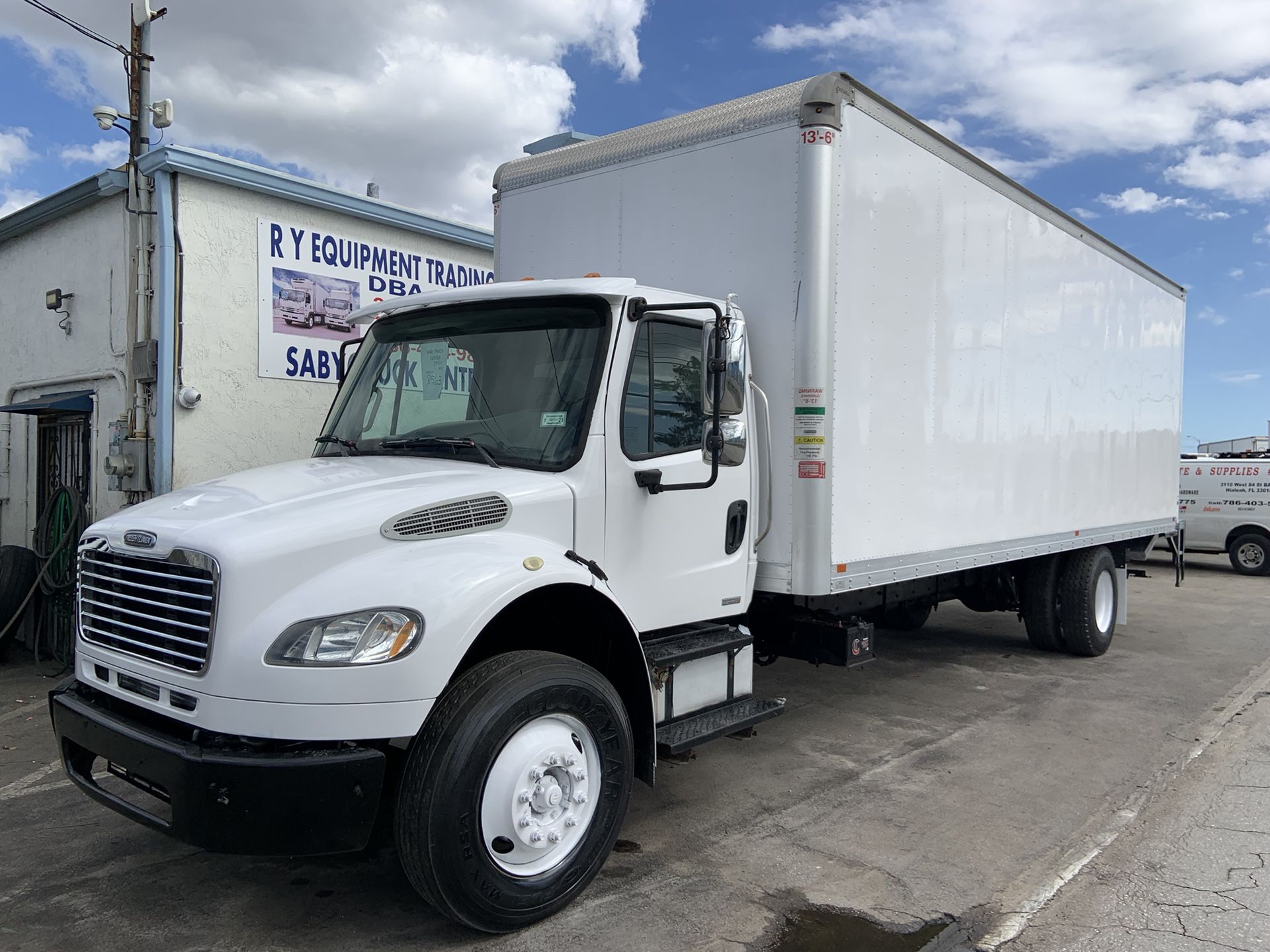 Freightliner Box Truck for Sale in Medley, FL - OfferUp
