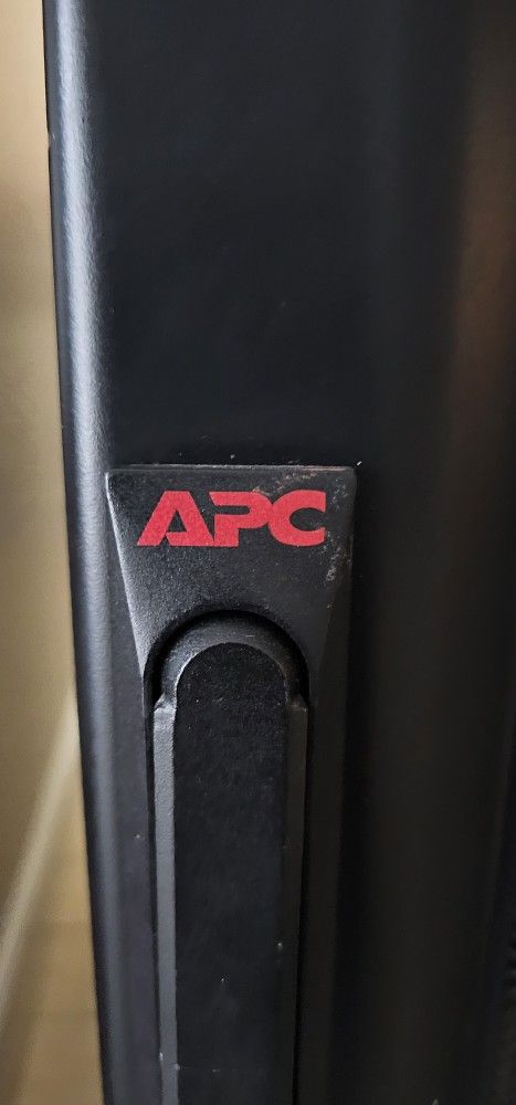 APC NetSheltet Server Rack 25U for Sale in Pompano Beach, FL - OfferUp