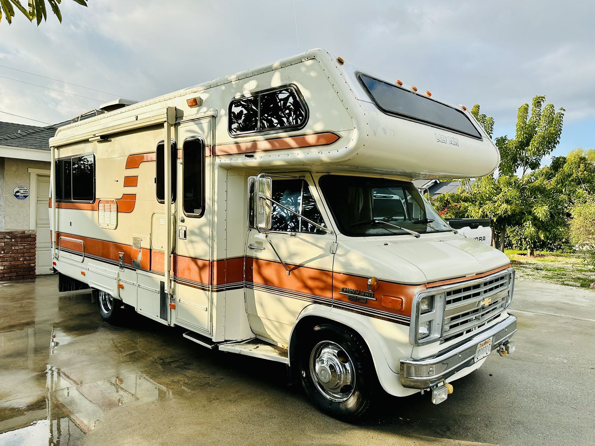 86’ LAZY DAZE Motorhome, Class-C… 21’Ft Sleeps 5-6 Runs Great !! All ...