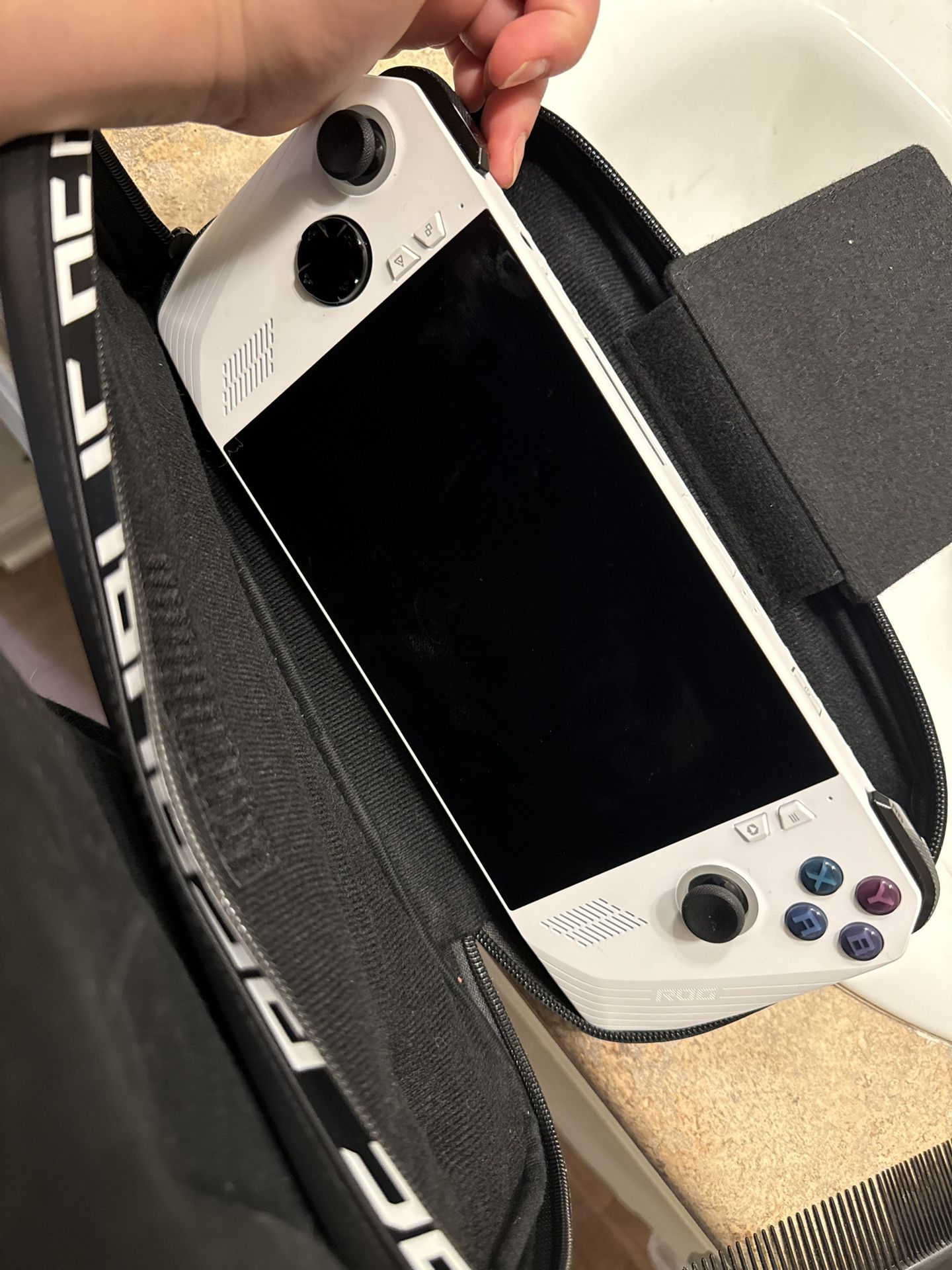 ROG ALLY handheld Pc for Sale in Redlands, CA - OfferUp