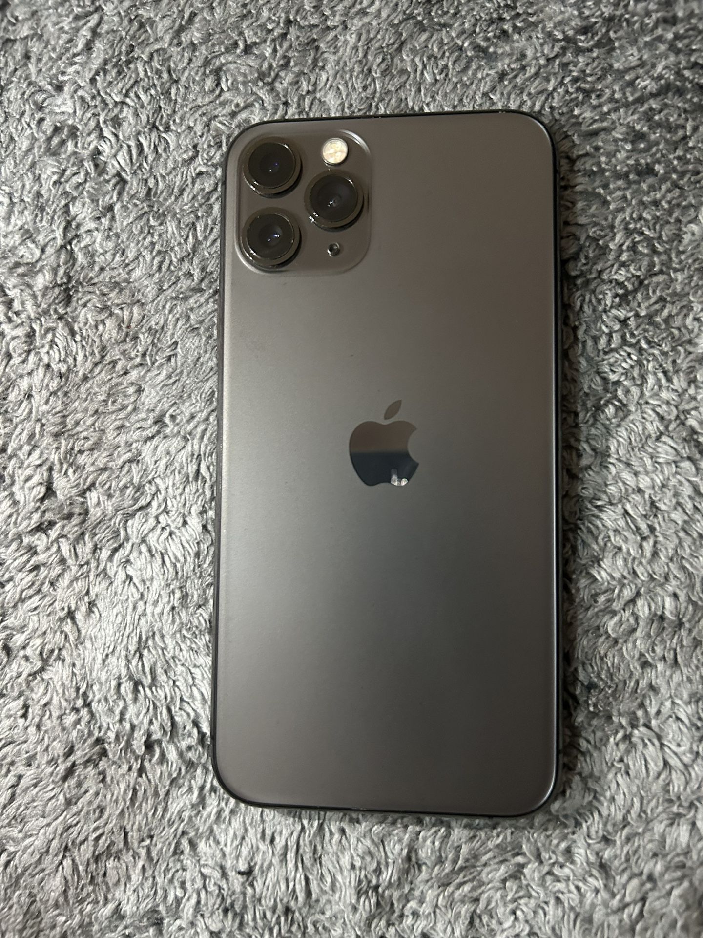 Iphone 11 pro for Sale in Fort Lauderdale, FL - OfferUp
