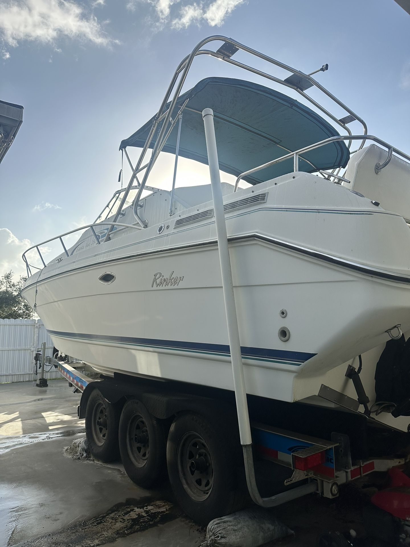 BOAT 28+ Foot Rinker Fiesta Vee 280 Boat for Sale in Miami, FL - OfferUp