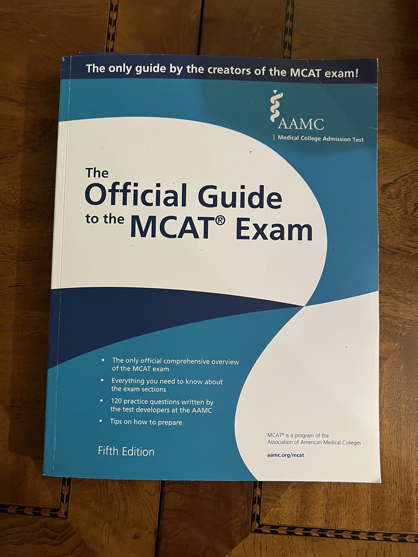 MCAT prep books Kaplan 23-24, Official Guide to the New MCAT Exam 5th ...