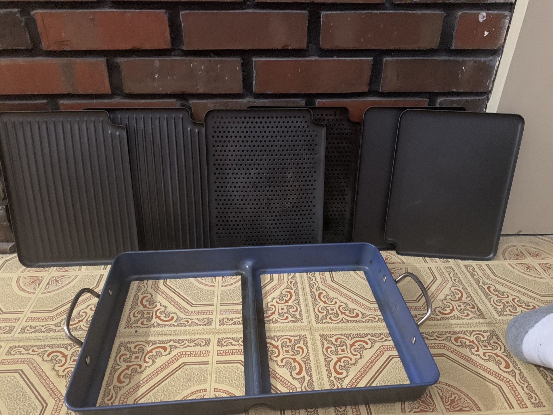 Grill Pan -For Outdoor Grill (3 Different Inserts) for Sale in Oak Lawn ...