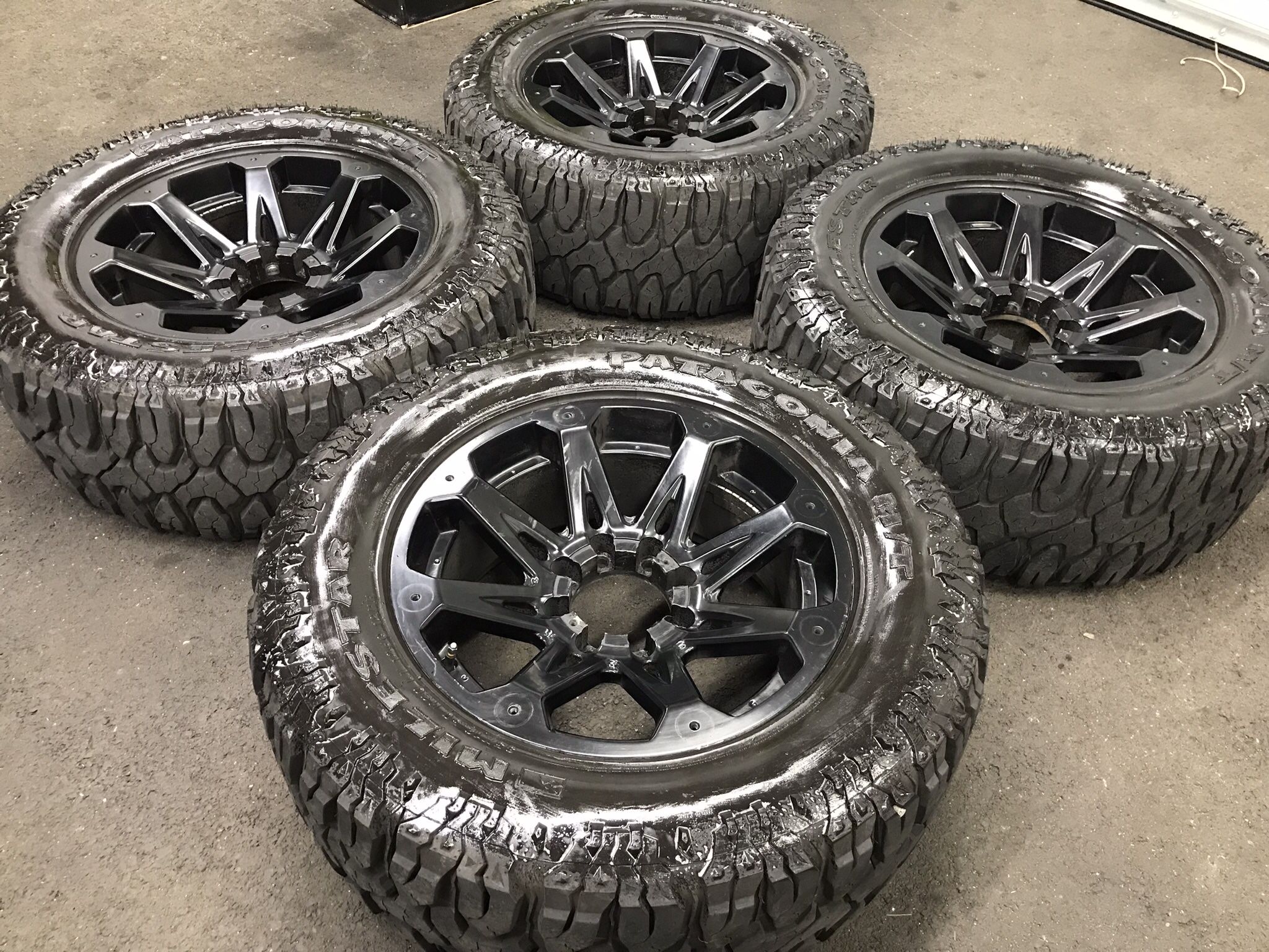 20 INCH 8x170 CUSTOM RIMS AND TIRES. for Sale in Auburn, WA - OfferUp